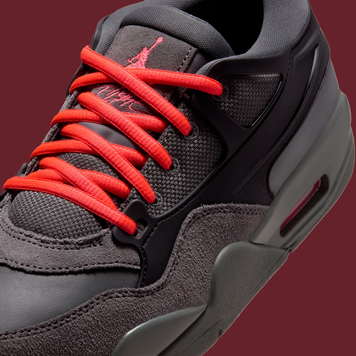 Air Jordan 4 RM выйдут в новой серой версии с неоновыми акцентами Hot Lava